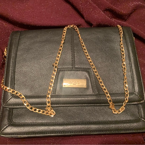 BCBG | Bags | Bcbg Crossbody Wgold Chain | Poshmark